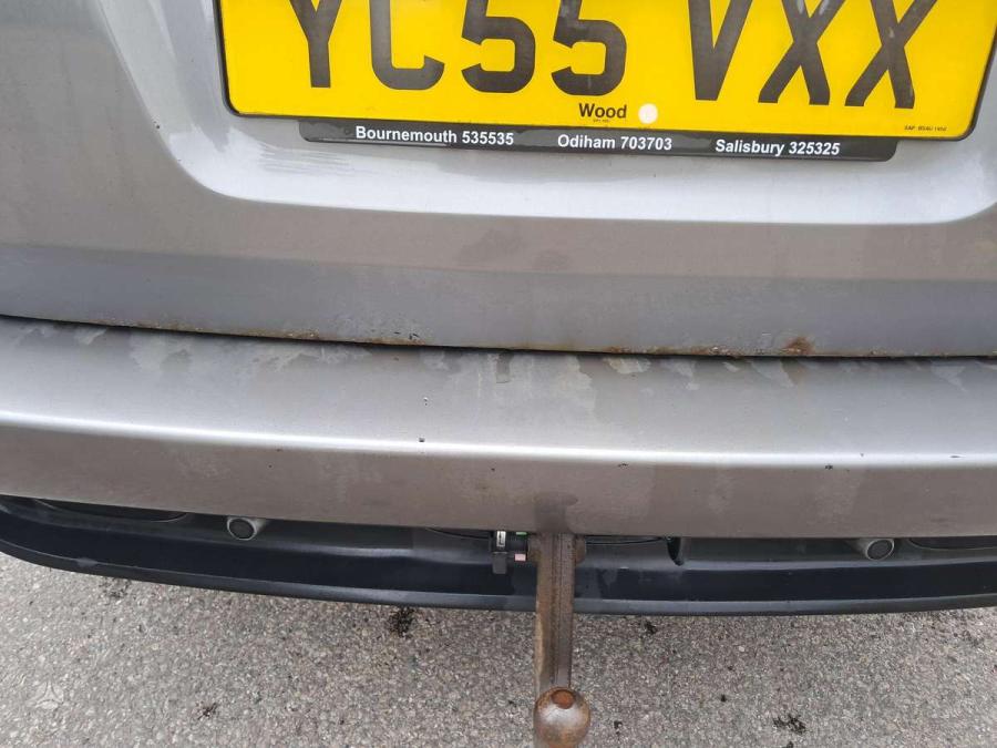 Pelēks BMW X5 2005 Kauņa, ar dzinēja tilpumu 3.00 L un nobraukumu 200 tūkst. km par 2900 €, foto 14 vietnē AUTOMOTO.COM.LV