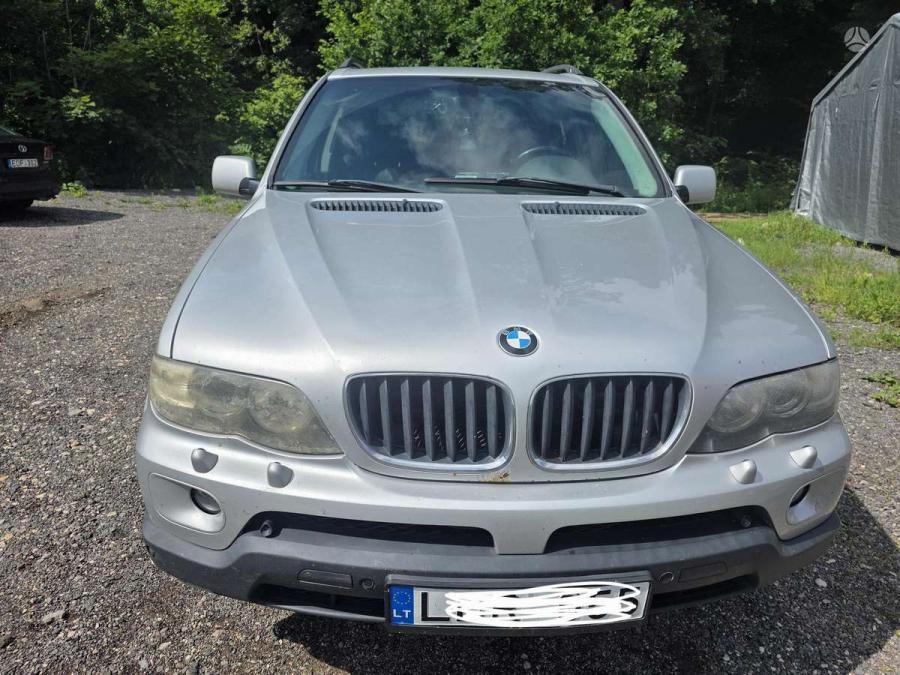 Pelēks BMW X5 2005 Viļņa, ar dzinēja tilpumu 3.00 L un nobraukumu 379 tūkst. km par 3100 €, foto 1 vietnē AUTOMOTO.COM.LV