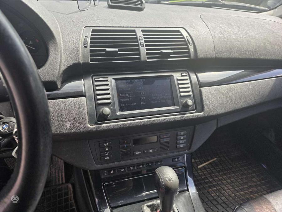 Pelēks BMW X5 2005 Viļņa, ar dzinēja tilpumu 3.00 L un nobraukumu 379 tūkst. km par 3100 €, foto 12 vietnē AUTOMOTO.COM.LV