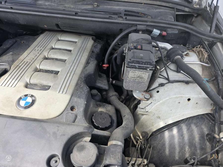 Pelēks BMW X5 2005 Viļņa, ar dzinēja tilpumu 3.00 L un nobraukumu 379 tūkst. km par 3100 €, foto 15 vietnē AUTOMOTO.COM.LV