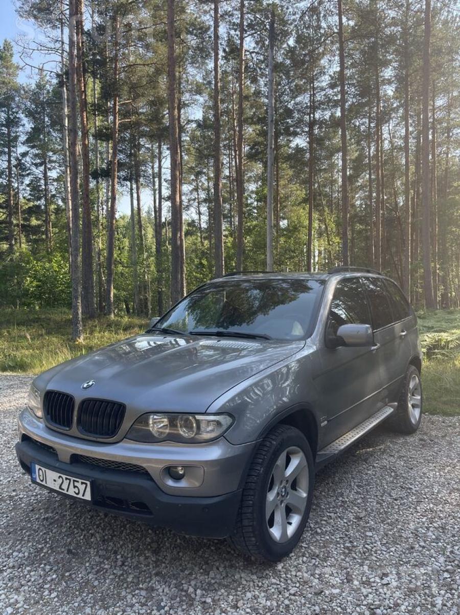 Pelēks BMW X5 2005 Liepāja, ar dzinēja tilpumu 3.00 L un nobraukumu 450 tūkst. km par 3950 €, foto 1 vietnē AUTOMOTO.COM.LV