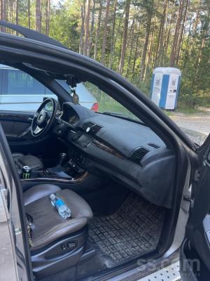 Pelēks BMW X5 2005 Liepāja, ar dzinēja tilpumu 3.00 L un nobraukumu 450 tūkst. km par 3950 €, foto 9 vietnē AUTOMOTO.COM.LV