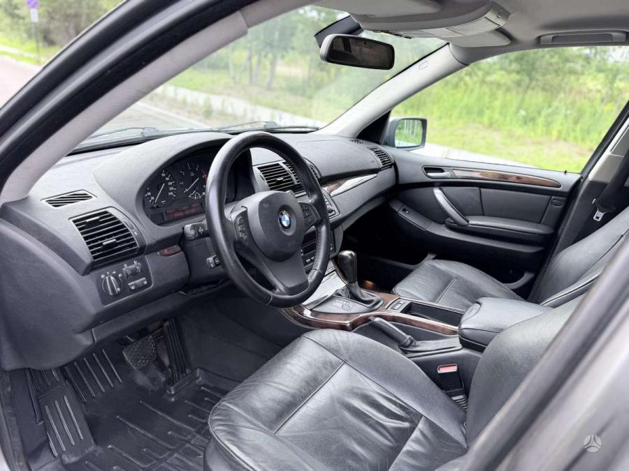 Pelēks BMW X5 2005 Viļņa, ar dzinēja tilpumu 2.98 L un nobraukumu 350 tūkst. km par 4400 €, foto 13 vietnē AUTOMOTO.COM.LV