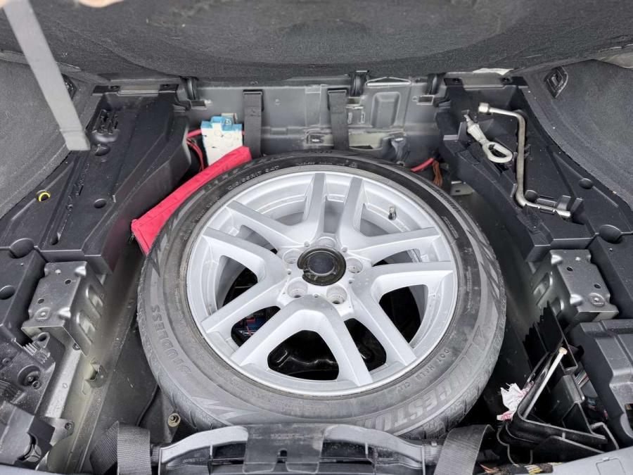 Pelēks BMW X5 2005 Viļņa, ar dzinēja tilpumu 2.98 L un nobraukumu 350 tūkst. km par 4400 €, foto 23 vietnē AUTOMOTO.COM.LV