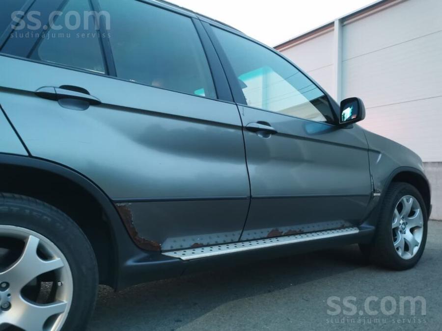 Grey BMW X5 2005 in Riga, with an engine capacity of 3.00 L and mileage of 442 thousand km for 3250 €, photo 10 on AUTOMOTO.COM.LV