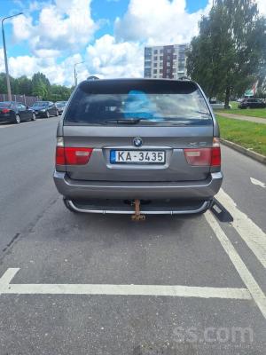 Grey BMW X5 2005 in Riga, with an engine capacity of 3.00 L and mileage of 426 thousand km for 2900 €, photo 3 on AUTOMOTO.COM.LV
