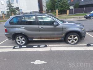 Grey BMW X5 2005 in Riga, with an engine capacity of 3.00 L and mileage of 426 thousand km for 2900 €, photo 5 on AUTOMOTO.COM.LV