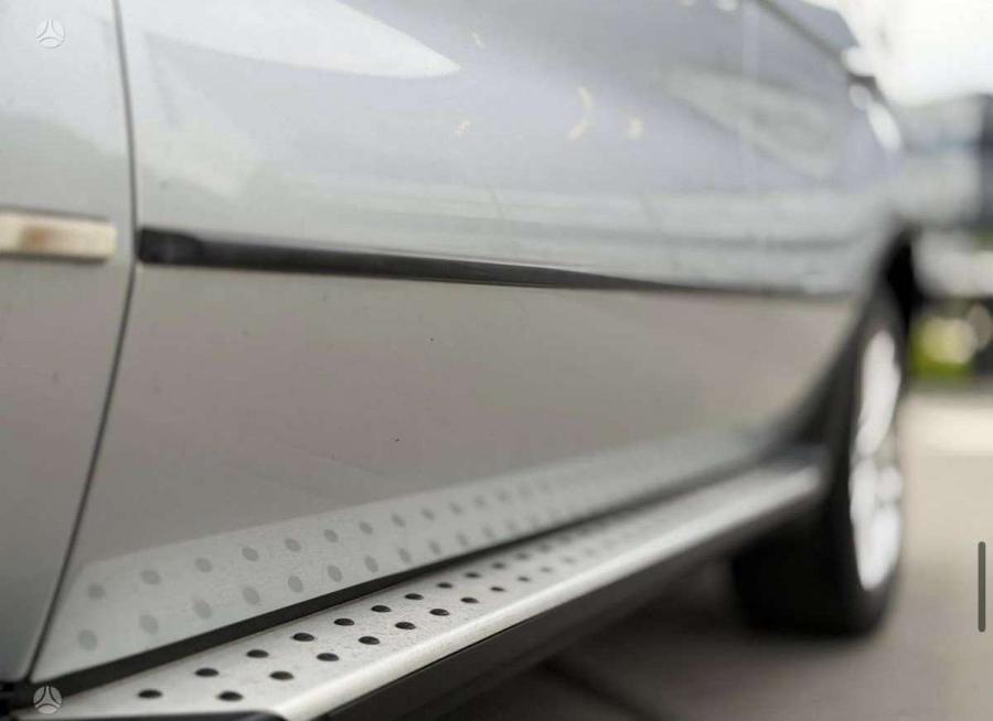 Grey BMW X5 2005 in Vilnius, with an engine capacity of 3.00 L and mileage of 296 thousand km for 4900 €, photo 16 on AUTOMOTO.COM.LV