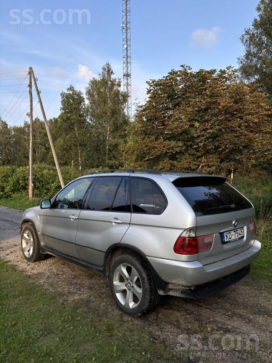 Grey BMW X5 2005 in Riga, with an engine capacity of 3.00 L and mileage of 381 thousand km for 2200 €, photo 5 on AUTOMOTO.COM.LV