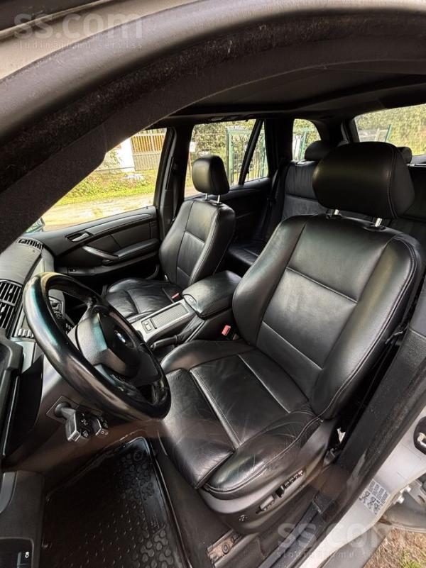 Grey BMW X5 2005 in Riga, with an engine capacity of 3.00 L and mileage of 381 thousand km for 2200 €, photo 10 on AUTOMOTO.COM.LV