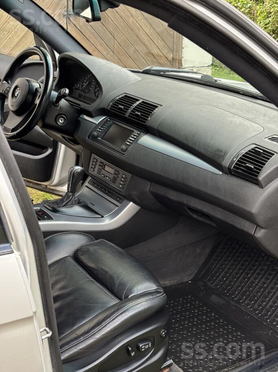 Grey BMW X5 2005 in Riga, with an engine capacity of 3.00 L and mileage of 381 thousand km for 2200 €, photo 12 on AUTOMOTO.COM.LV