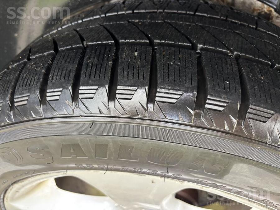 Grey BMW X5 2005 in Riga, with an engine capacity of 3.00 L and mileage of 381 thousand km for 2200 €, photo 16 on AUTOMOTO.COM.LV