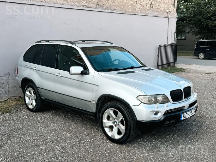 Grey BMW X5 2005 in Riga, with an engine capacity of 3.00 L and mileage of 380 thousand km for 3290 €, photo 1 on AUTOMOTO.COM.LV