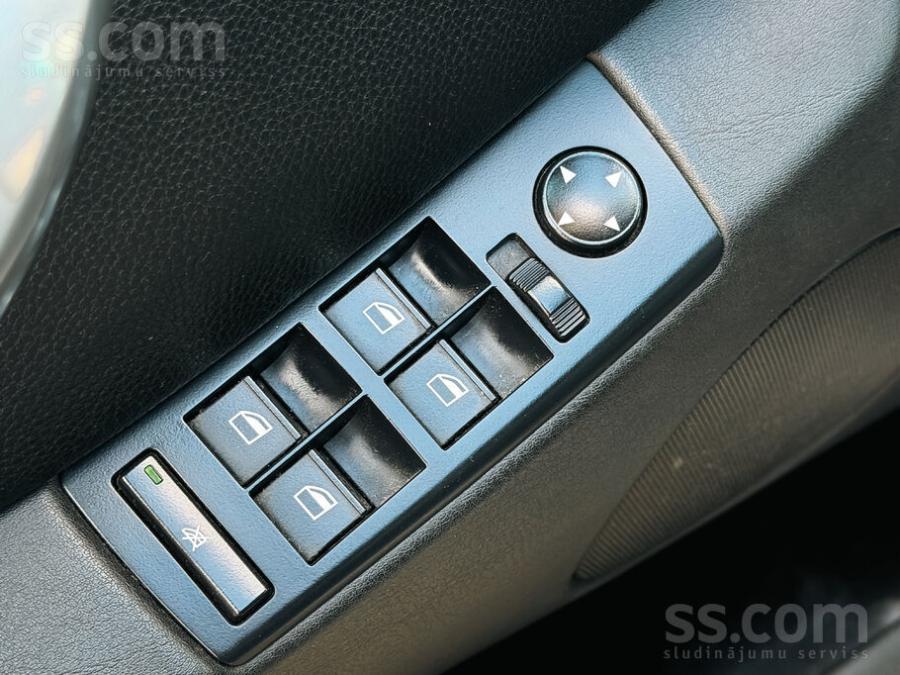 Grey BMW X5 2005 in Riga, with an engine capacity of 3.00 L and mileage of 380 thousand km for 3290 €, photo 13 on AUTOMOTO.COM.LV