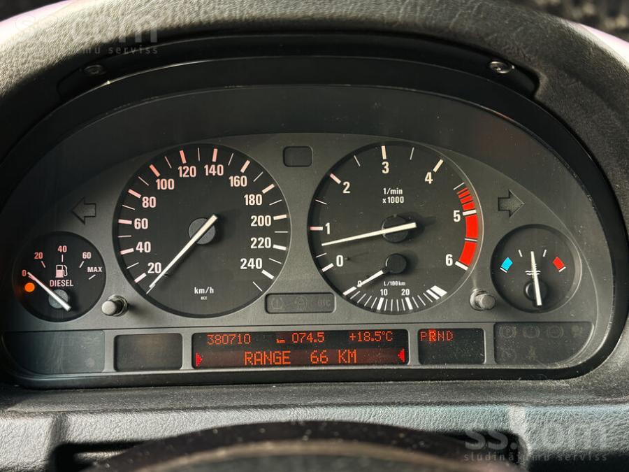 Grey BMW X5 2005 in Riga, with an engine capacity of 3.00 L and mileage of 380 thousand km for 3290 €, photo 20 on AUTOMOTO.COM.LV