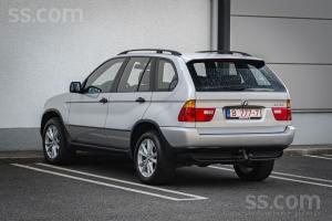 Grey BMW X5 2005 in Riga, with an engine capacity of 3.00 L and mileage of 352 thousand km for 4150 €, photo 7 on AUTOMOTO.COM.LV
