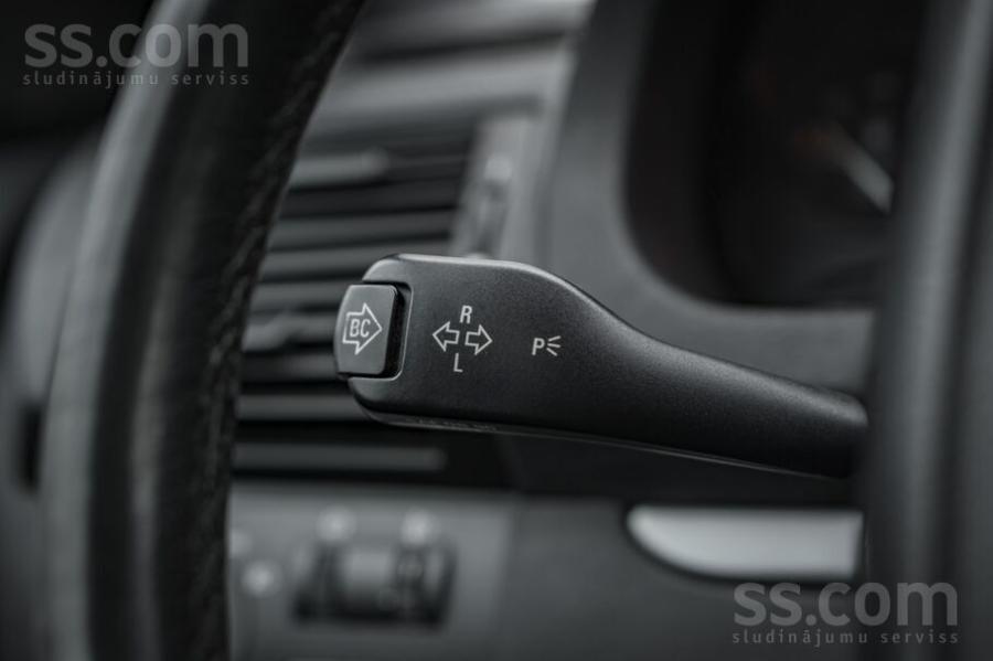 Grey BMW X5 2005 in Riga, with an engine capacity of 3.00 L and mileage of 352 thousand km for 4150 €, photo 16 on AUTOMOTO.COM.LV