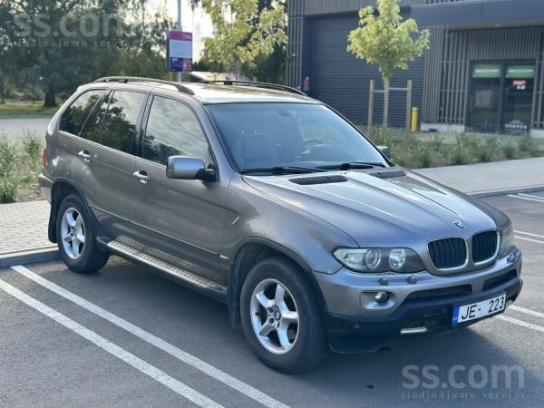 Pelēks BMW X5 2005 Rīga, ar dzinēja tilpumu 3.00 L un nobraukumu 330 tūkst. km par 4300 €, foto 4 vietnē AUTOMOTO.COM.LV