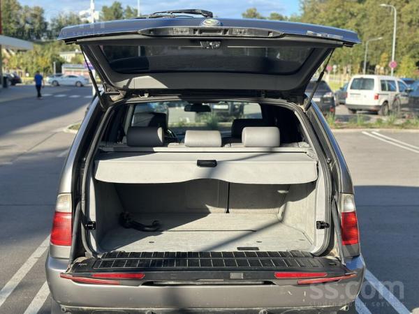 Pelēks BMW X5 2005 Rīga, ar dzinēja tilpumu 3.00 L un nobraukumu 330 tūkst. km par 4300 €, foto 5 vietnē AUTOMOTO.COM.LV