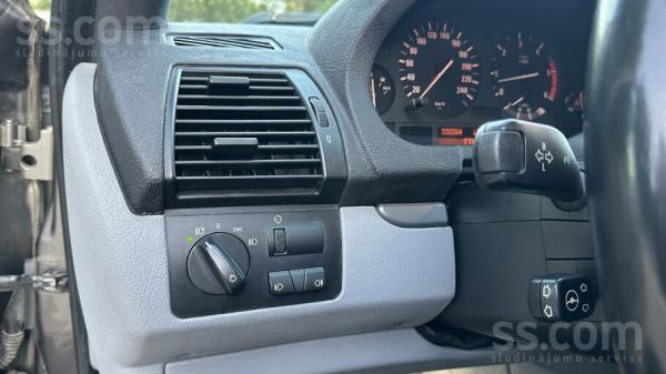 Pelēks BMW X5 2005 Rīga, ar dzinēja tilpumu 3.00 L un nobraukumu 330 tūkst. km par 4300 €, foto 9 vietnē AUTOMOTO.COM.LV