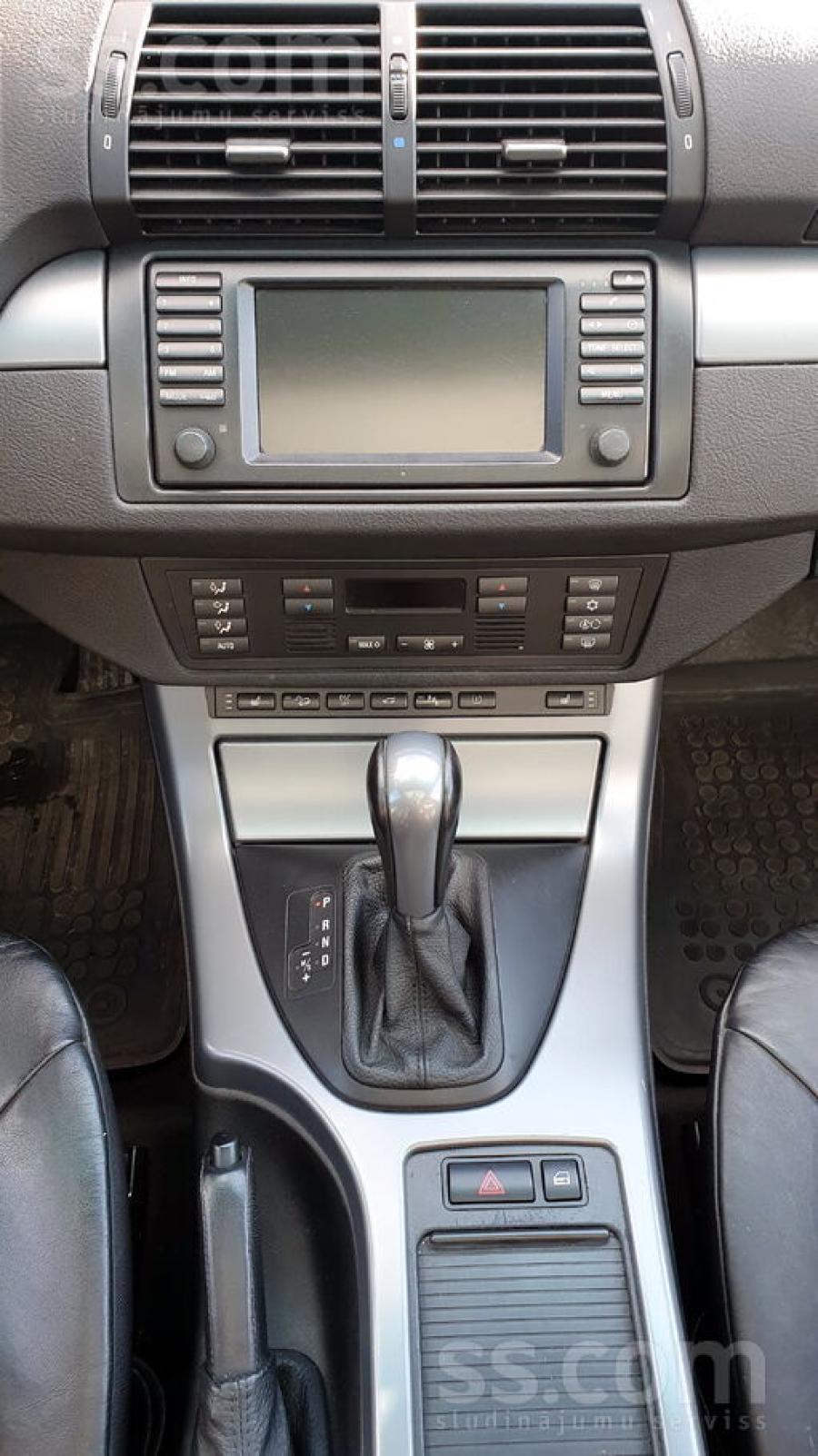 Grey BMW X5 2005 in Riga, with an engine capacity of 3.00 L and mileage of 225 thousand km for 7200 €, photo 6 on AUTOMOTO.COM.LV