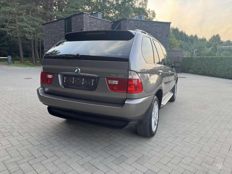 Grey BMW X5 2005 in Vilnius, with an engine capacity of 2.99 L and mileage of 334 thousand km for 6250 €, photo 4 on AUTOMOTO.COM.LV