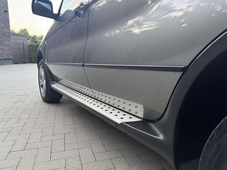 Grey BMW X5 2005 in Vilnius, with an engine capacity of 2.99 L and mileage of 334 thousand km for 6250 €, photo 9 on AUTOMOTO.COM.LV