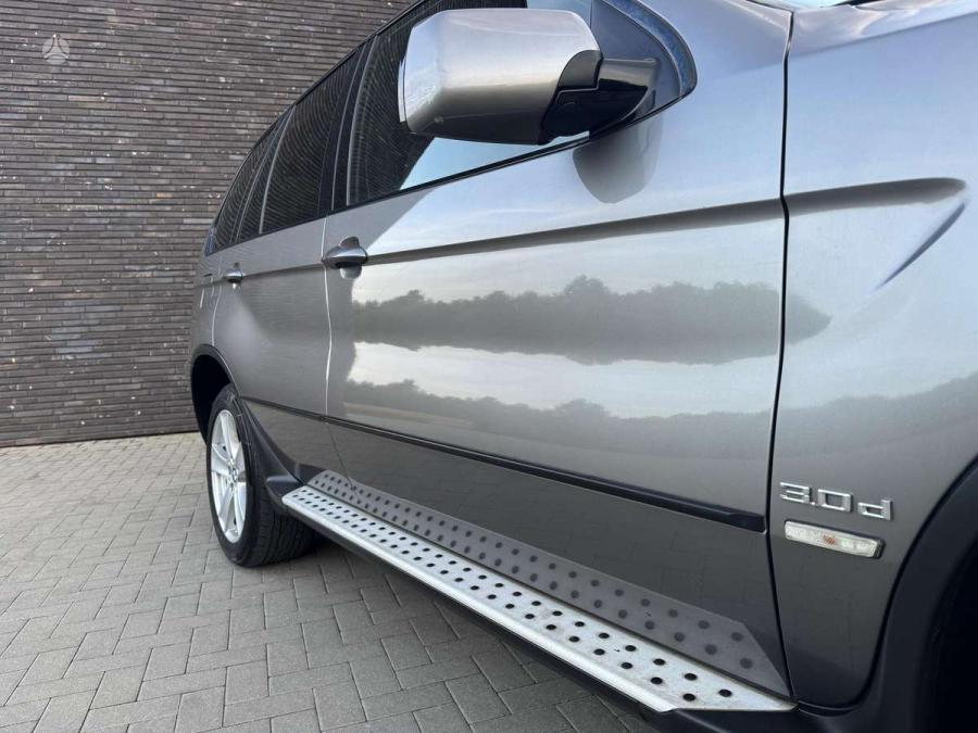 Grey BMW X5 2005 in Vilnius, with an engine capacity of 2.99 L and mileage of 334 thousand km for 6250 €, photo 11 on AUTOMOTO.COM.LV