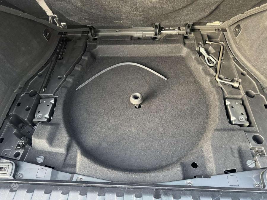 Grey BMW X5 2005 in Vilnius, with an engine capacity of 2.99 L and mileage of 334 thousand km for 6250 €, photo 26 on AUTOMOTO.COM.LV