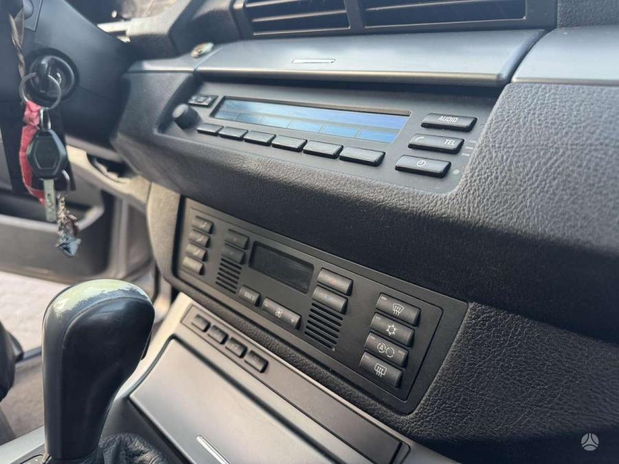 Grey BMW X5 2005 in Vilnius, with an engine capacity of 2.99 L and mileage of 334 thousand km for 6250 €, photo 28 on AUTOMOTO.COM.LV