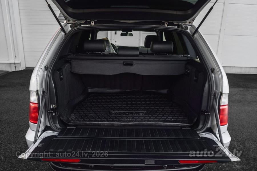 Pelēks BMW X5 2005 Tallina, ar dzinēja tilpumu 3.00 L un nobraukumu 370 tūkst. km par 6499 €, foto 13 vietnē AUTOMOTO.COM.LV