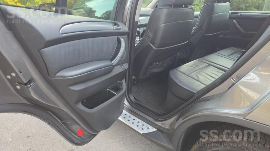 Pelēks BMW X5 2005 Rīga, ar dzinēja tilpumu 3.00 L un nobraukumu 350 tūkst. km par 5950 €, foto 22 vietnē AUTOMOTO.COM.LV