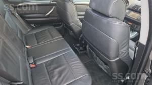 Pelēks BMW X5 2005 Rīga, ar dzinēja tilpumu 3.00 L un nobraukumu 350 tūkst. km par 5950 €, foto 24 vietnē AUTOMOTO.COM.LV