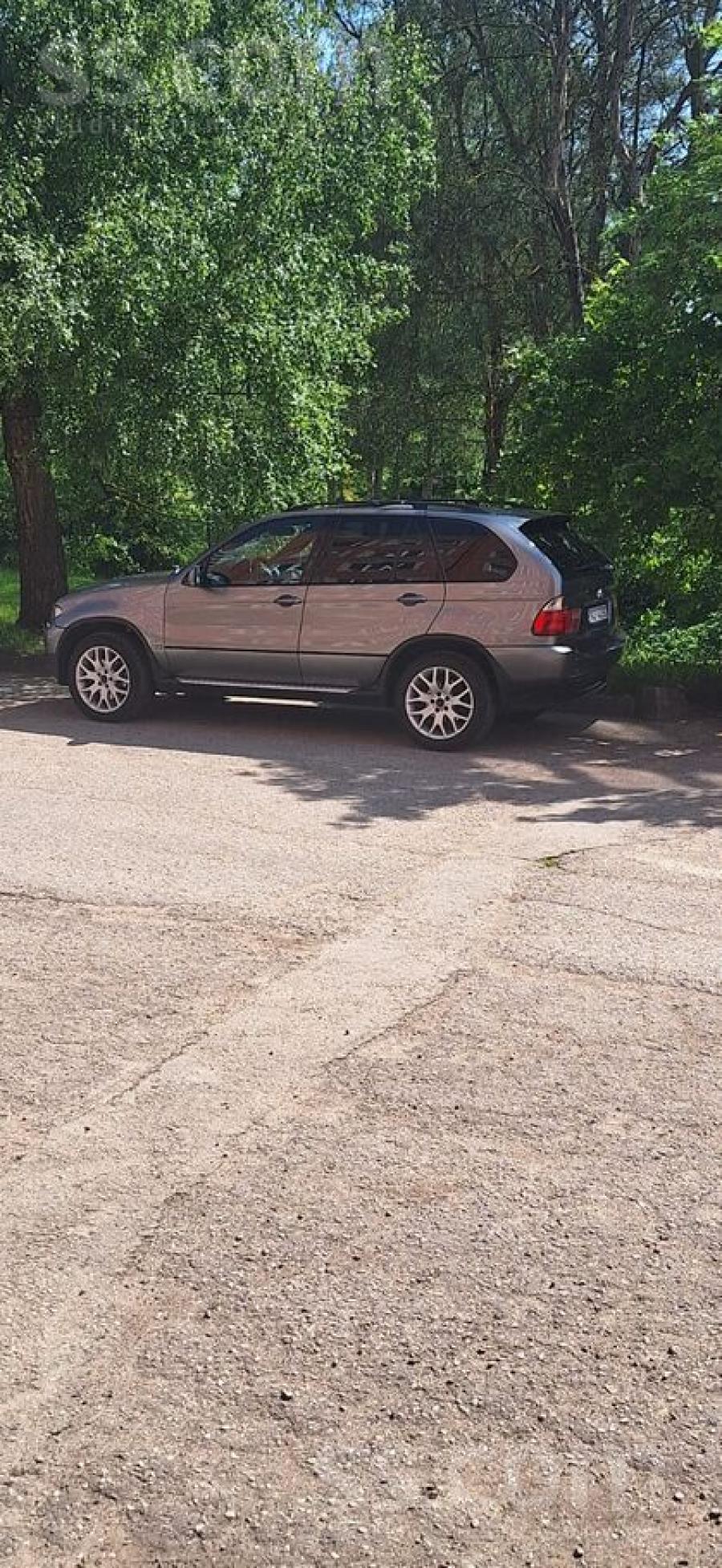Grey BMW X5 2006 in Aizkraukle, with an engine capacity of 3.00 L and mileage of 357 thousand km for 4800 €, photo 12 on AUTOMOTO.COM.LV