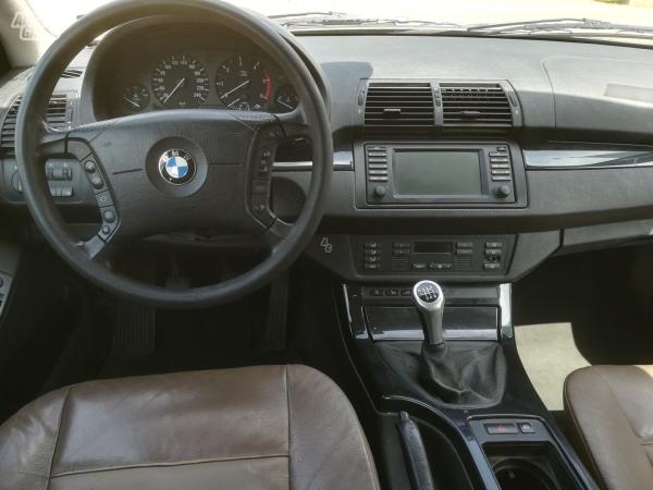 Grey BMW X5 2006 in Pakruojis, with an engine capacity of 3.00 L and mileage of 326 thousand km for 5200 €, photo 11 on AUTOMOTO.COM.LV