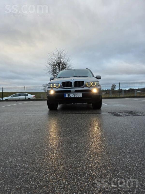 Grey BMW X5 2006 in Riga, with an engine capacity of 3.00 L and mileage of 240 thousand km for 6100 €, photo 1 on AUTOMOTO.COM.LV