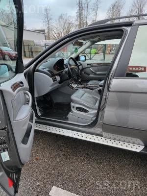 Grey BMW X5 2006 in Riga, with an engine capacity of 3.00 L and mileage of 240 thousand km for 6100 €, photo 8 on AUTOMOTO.COM.LV