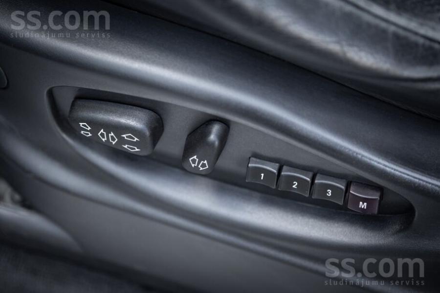 Grey BMW X5 2006 in Riga, with an engine capacity of 3.00 L and mileage of 345 thousand km for 5990 €, photo 9 on AUTOMOTO.COM.LV