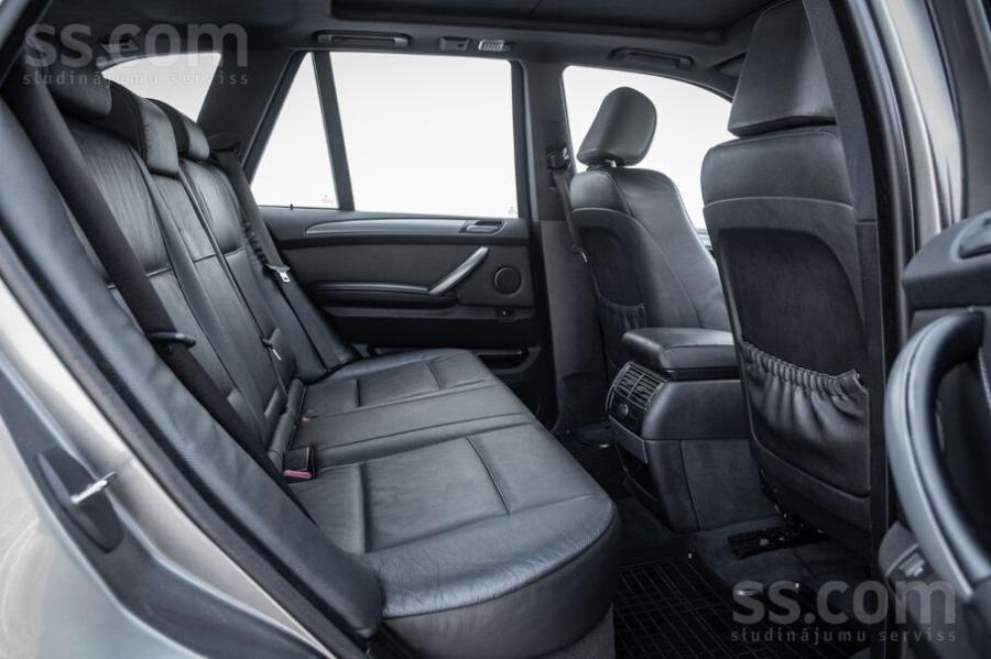 Grey BMW X5 2006 in Riga, with an engine capacity of 3.00 L and mileage of 345 thousand km for 5990 €, photo 14 on AUTOMOTO.COM.LV