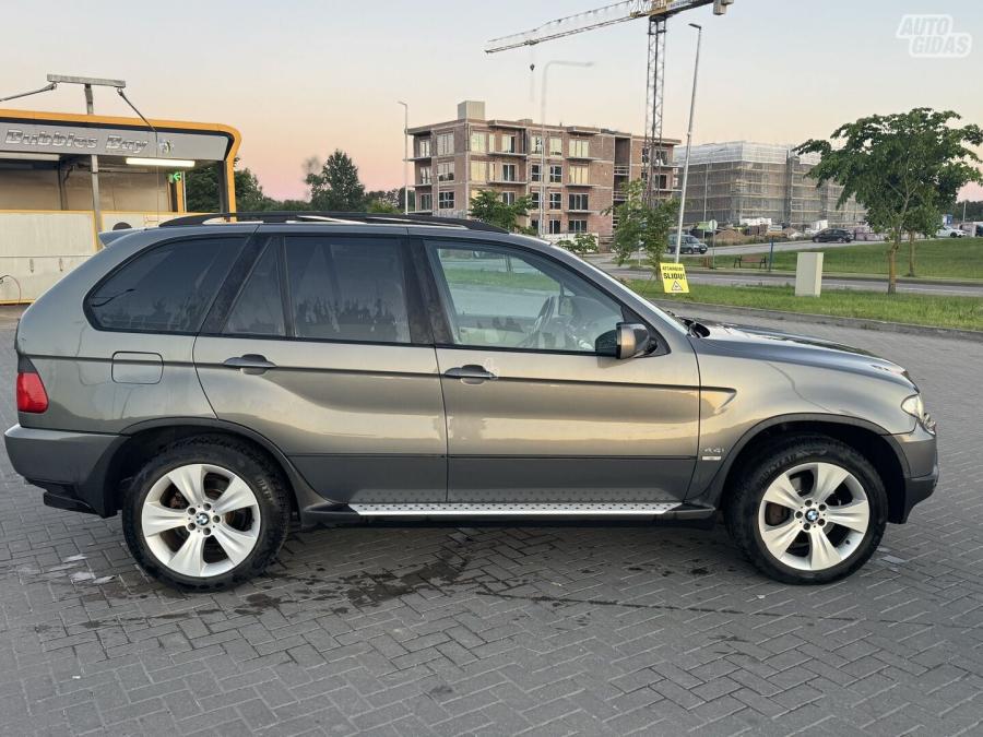 Grey BMW X5 2006 in Vilnius, with an engine capacity of 4.40 L and mileage of 197 thousand km for 4000 €, photo 10 on AUTOMOTO.COM.LV