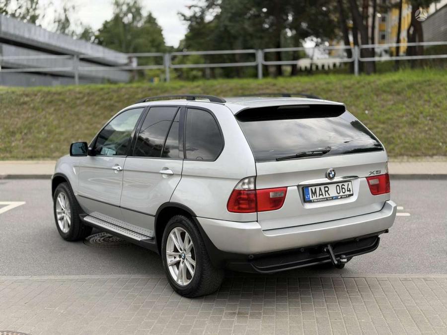 Grey BMW X5 2006 in Vilnius, with an engine capacity of 2.99 L and mileage of 2895 thousand km for 5500 €, photo 5 on AUTOMOTO.COM.LV