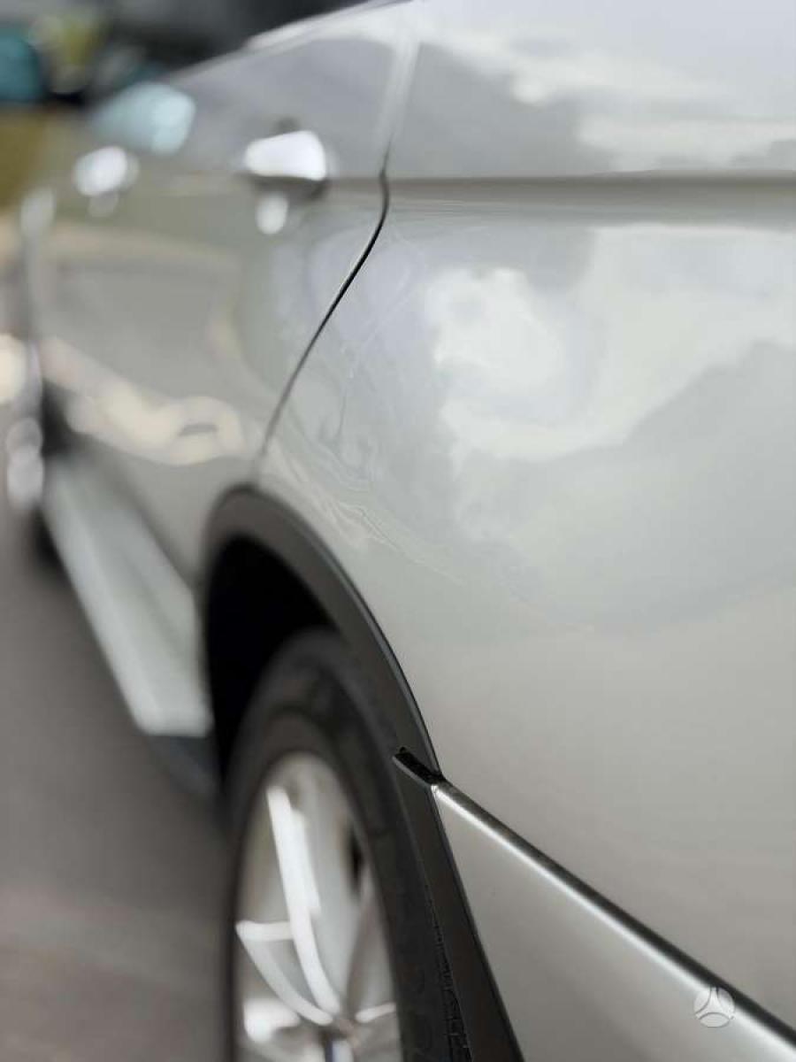 Grey BMW X5 2006 in Vilnius, with an engine capacity of 2.99 L and mileage of 2895 thousand km for 5500 €, photo 14 on AUTOMOTO.COM.LV