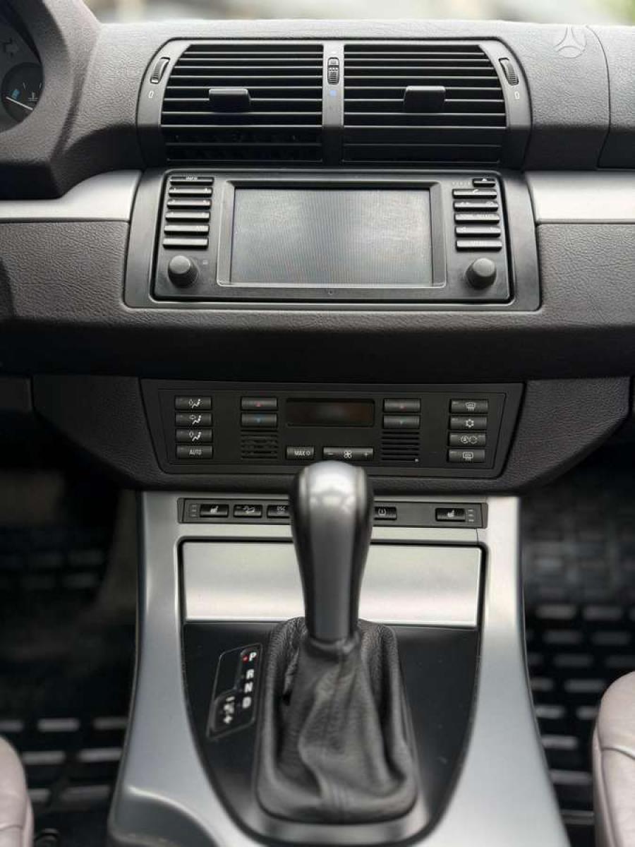 Grey BMW X5 2006 in Vilnius, with an engine capacity of 2.99 L and mileage of 2895 thousand km for 5500 €, photo 16 on AUTOMOTO.COM.LV