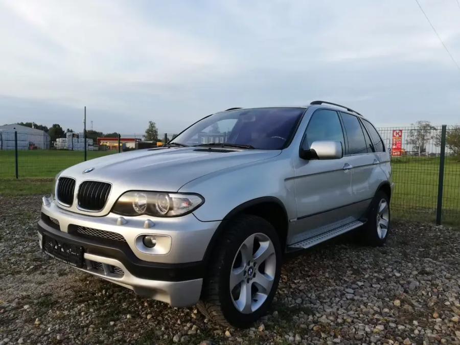 Grey BMW X5 2006 in Saldus, with an engine capacity of 3.00 L and mileage of 395 thousand km for 6600 €, photo 1 on AUTOMOTO.COM.LV