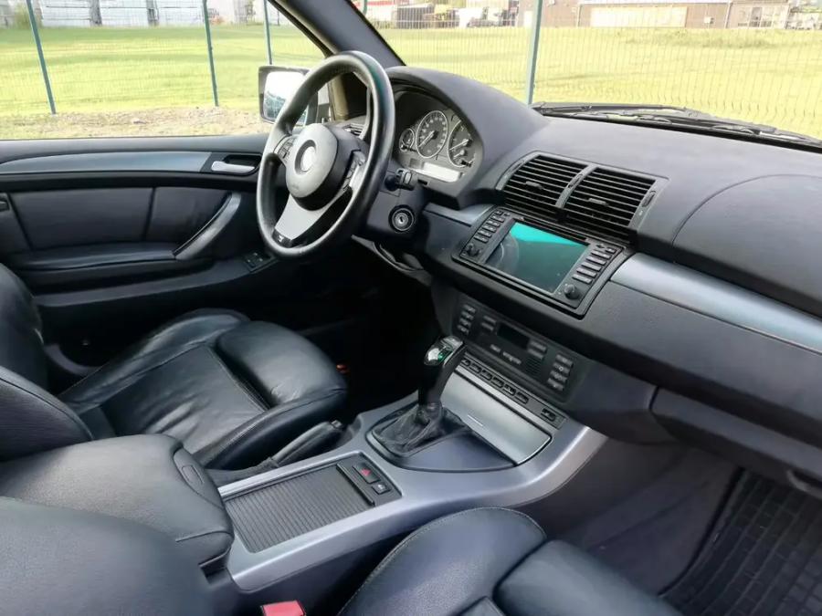 Grey BMW X5 2006 in Saldus, with an engine capacity of 3.00 L and mileage of 395 thousand km for 6600 €, photo 7 on AUTOMOTO.COM.LV