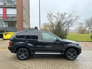 Grey BMW X5 2006 in Riga, with an engine capacity of 3.00 L and mileage of 221 thousand km for 4490 €, photo 5 on AUTOMOTO.COM.LV