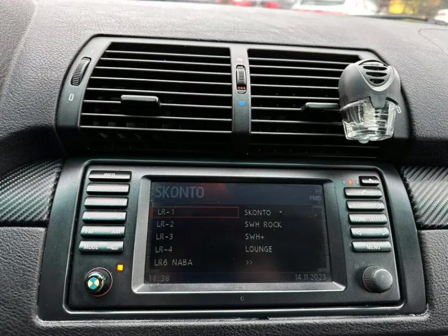 Grey BMW X5 2006 in Riga, with an engine capacity of 3.00 L and mileage of 221 thousand km for 4490 €, photo 15 on AUTOMOTO.COM.LV