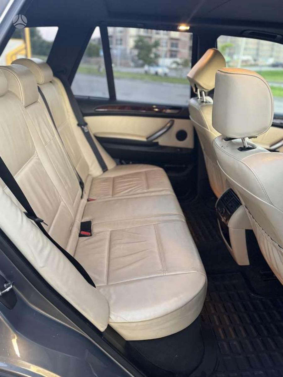 Pelēks BMW X5 2006 Šalčininkai, ar dzinēja tilpumu 4.40 L un nobraukumu 197 tūkst. km par 3000 €, foto 16 vietnē AUTOMOTO.COM.LV
