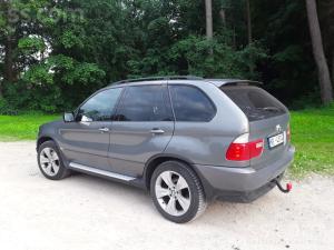 Grey BMW X5 2006 in Riga, with an engine capacity of 3.00 L and mileage of 290 thousand km for 6000 €, photo 6 on AUTOMOTO.COM.LV