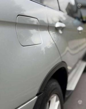 Grey BMW X5 2006 in Vilnius, with an engine capacity of 3.00 L and mileage of 289 thousand km for 5500 €, photo 15 on AUTOMOTO.COM.LV